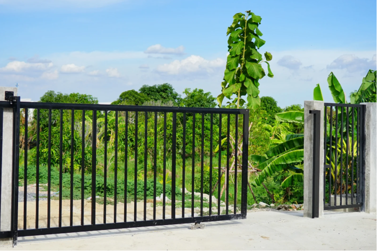 Self-Storage Gate Control Access: Key Features to Look For